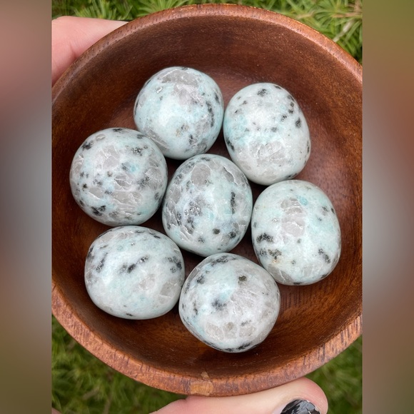 Accessories | Kiwi Jasper Tumbles Crystal Stone Pocket Stone | Poshmark